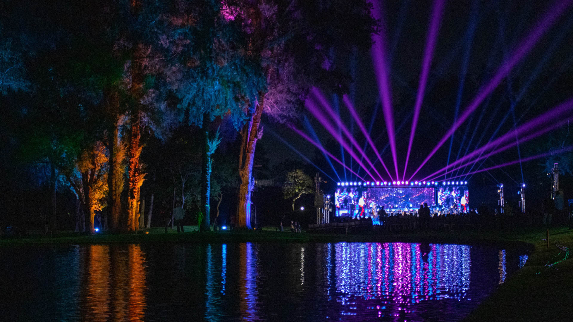 Vlive Media | Nuestro Orgullo